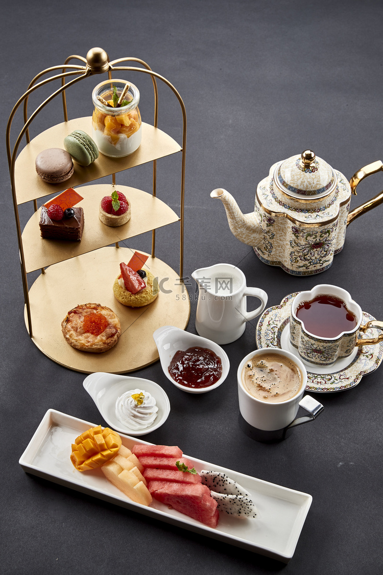 铺满一桌的精致美味英式下午茶高清摄影大图-千库网