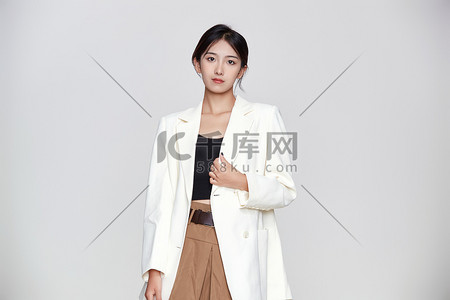 商务职业女性文员公关高清摄影大图-千库网