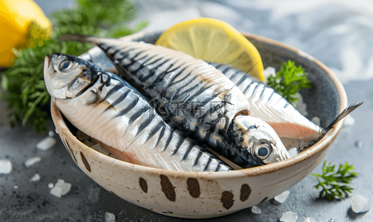 鲭鱼鱼片海鲜碗中新鲜膳食食品小吃高清摄影大图-千库网