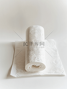 白色背景一次性厨房毛巾上的软白纸巾高清摄影大图-千库网