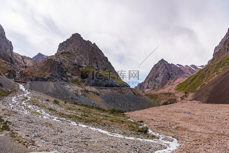 中国新疆独库公路沿途雪山美景高清摄影大图-千库网