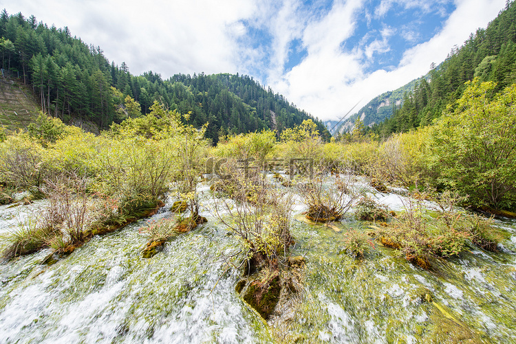 九寨沟高山流水美景高清摄影大图-千库网