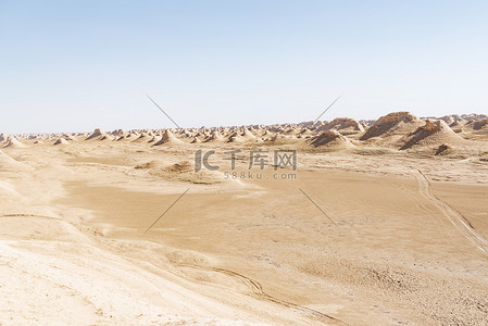 青海海西原始风蚀地貌高清摄影大图-千库网