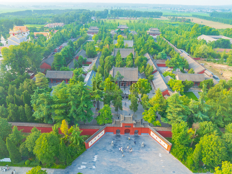 河南洛阳白马寺傍晚全景航拍高清摄影大图-千库网
