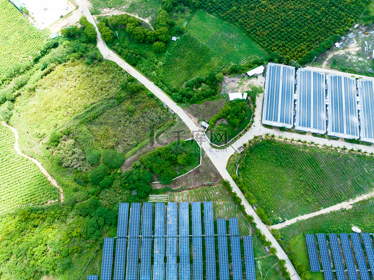 海南东方光伏发电场夏天美景高清摄影大图-千库网