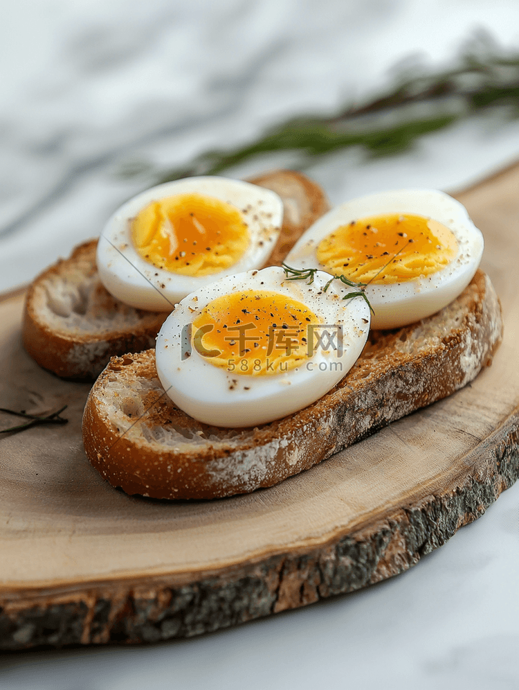 美味早餐的概念灰色质感的煮鸡蛋高清摄影大图-千库网