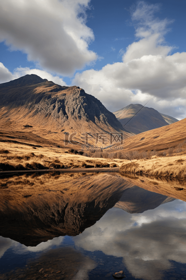 高地倒映美高清图片高清摄影大图-千库网