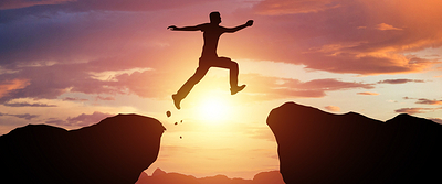 飞跃背景图片_飞跃背景素材图片_千库网