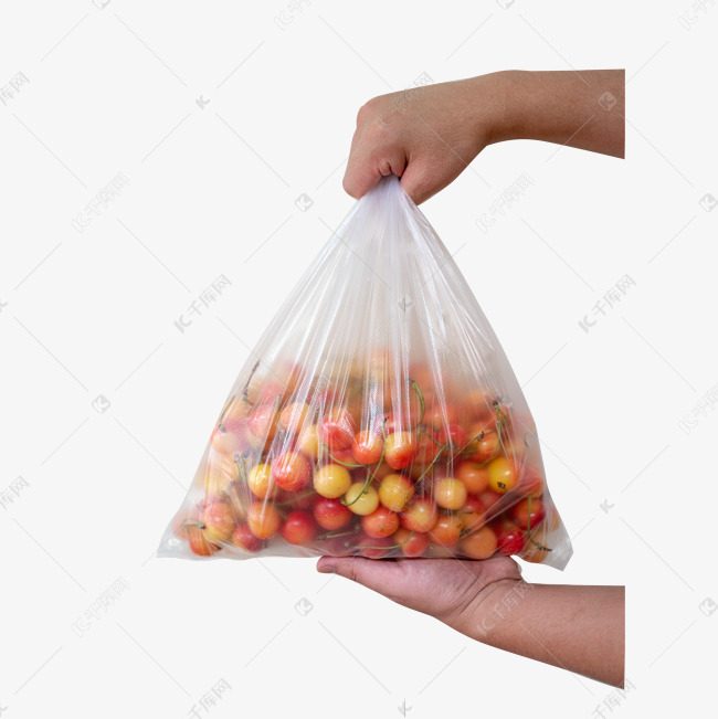 手和水晶樱桃透明袋子素材图片免费下载-千库网