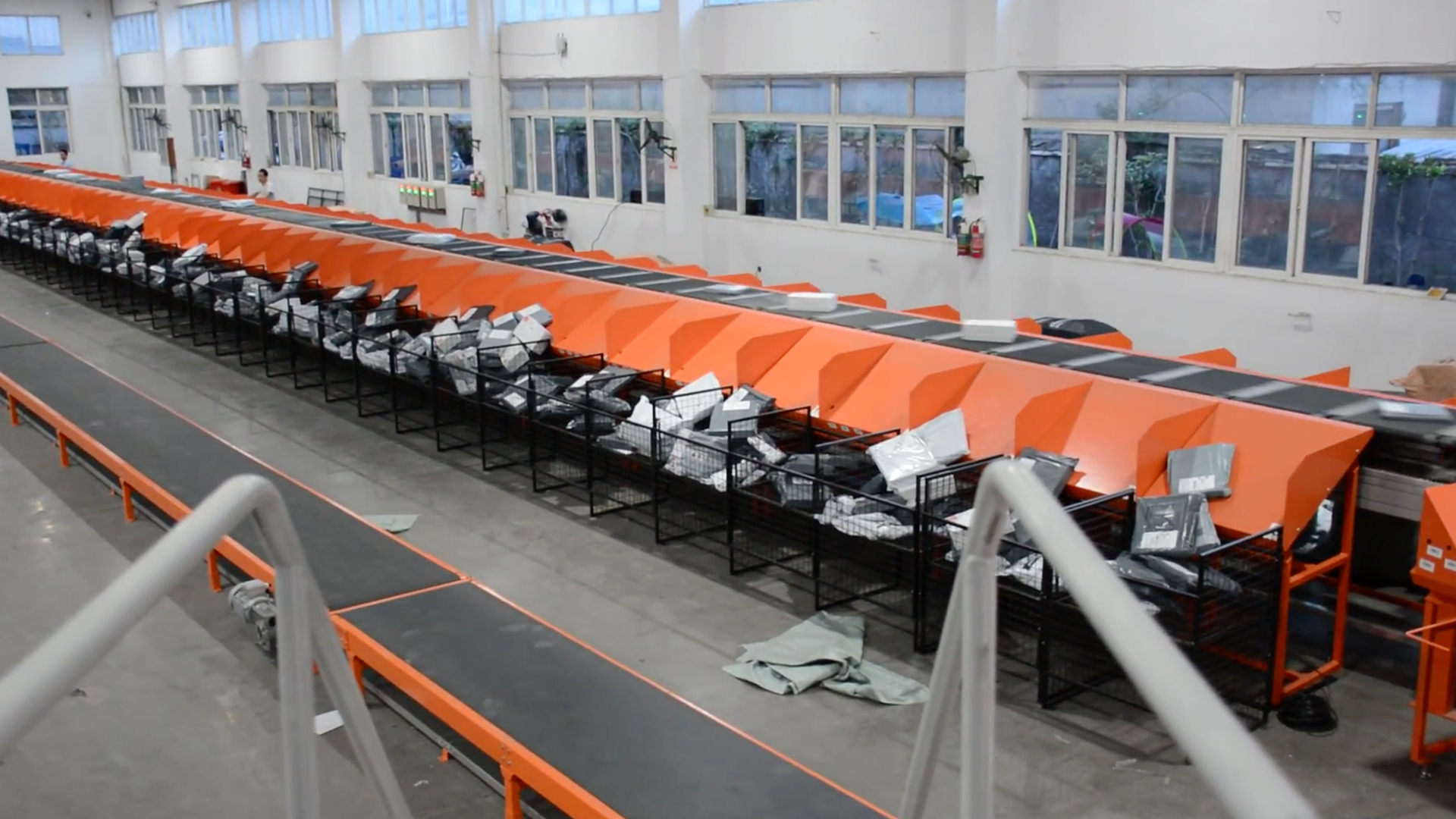 1080p实拍快递公司分拣工作视频素材视频特效素材-千库网