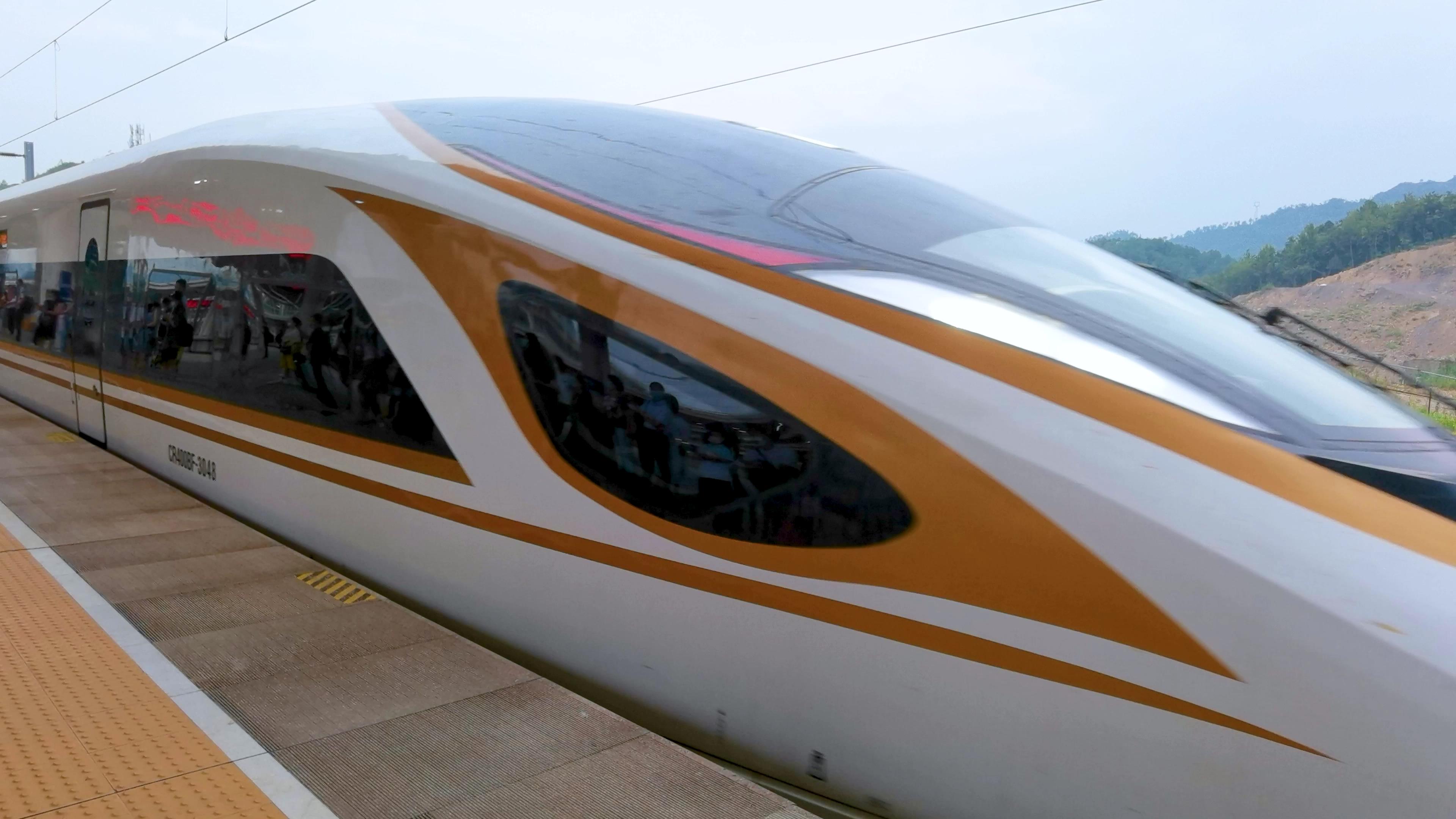 4K复兴号高铁动车进站视频特效素材-千库网