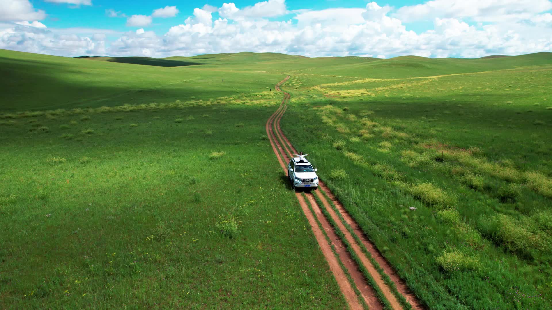 5k航拍内蒙古草原上行驶的两辆越野车实拍视频素材视频特效素材-千库网