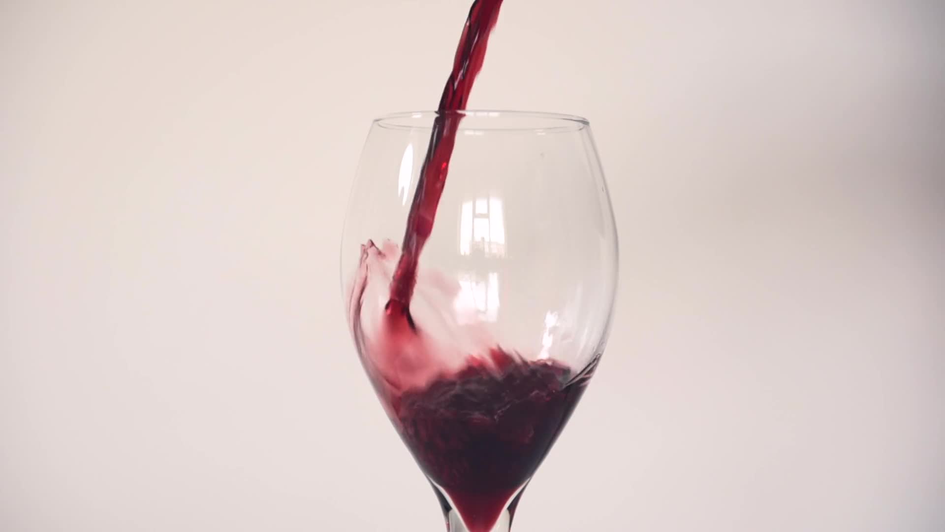 慢动作倒红酒视频特效素材-千库网