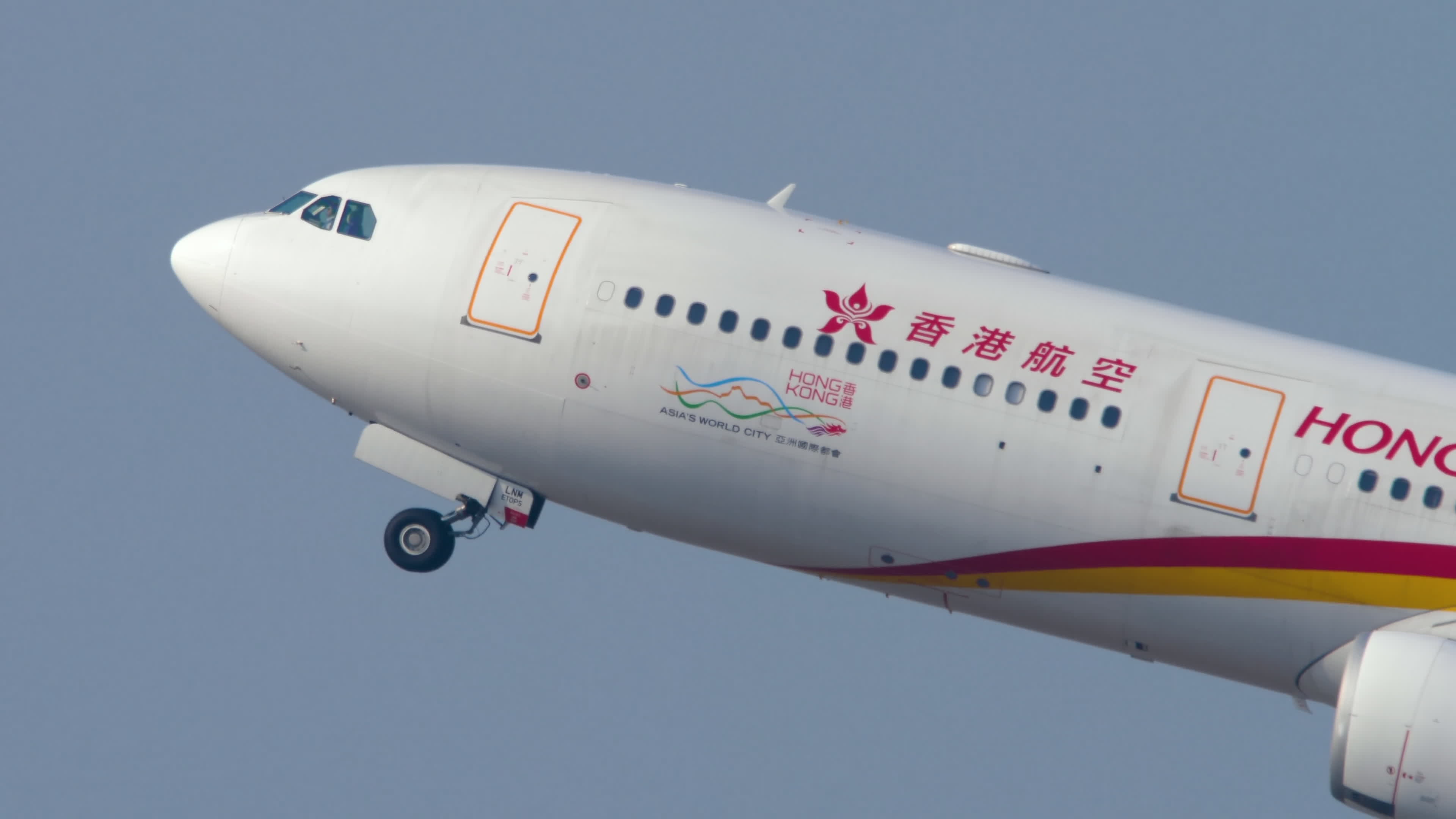 香港航空公司空中客车330离港视频特效素材-千库网